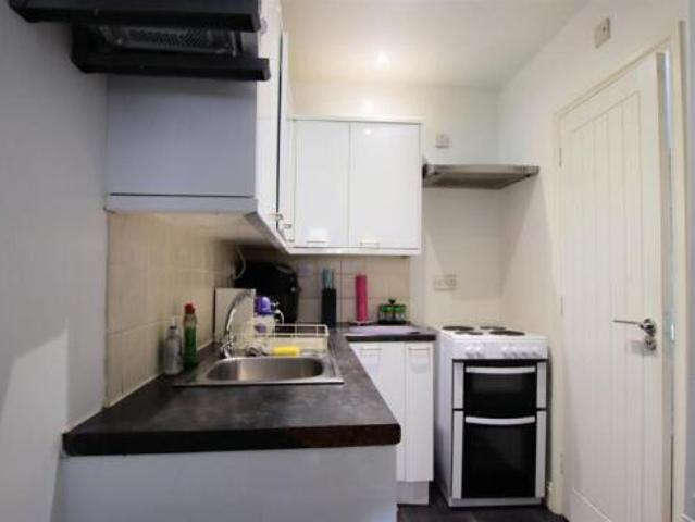 1 bedroom flat for rent in School Road, Tilehurst, RG31