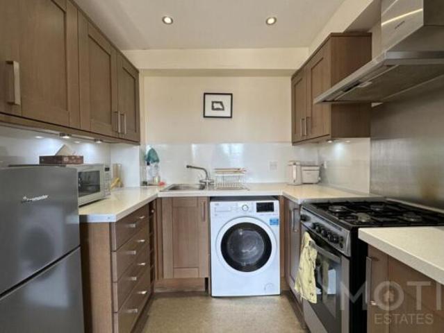 1 bedroom flat for rent in Sandgate Road, Folkestone, CT20