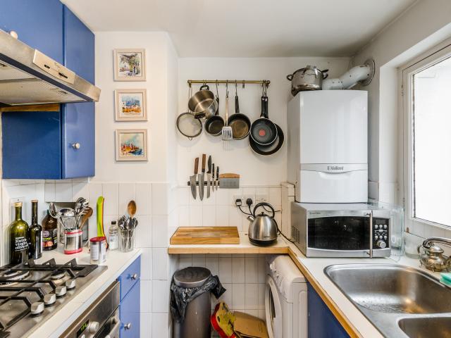 1 Bedroom Flat for Rent in Sandwich Street | Foxtons