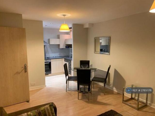 1 bedroom flat for rent in Sanford Street, Swindon, SN1