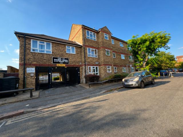 1 bedroom flat for rent in Salway House, Leyton, E10
