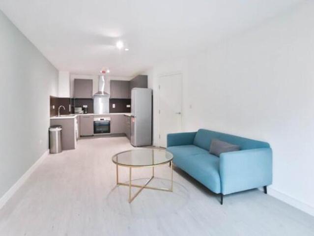 1 bedroom flat for rent in Salamanca Place, London, SE1