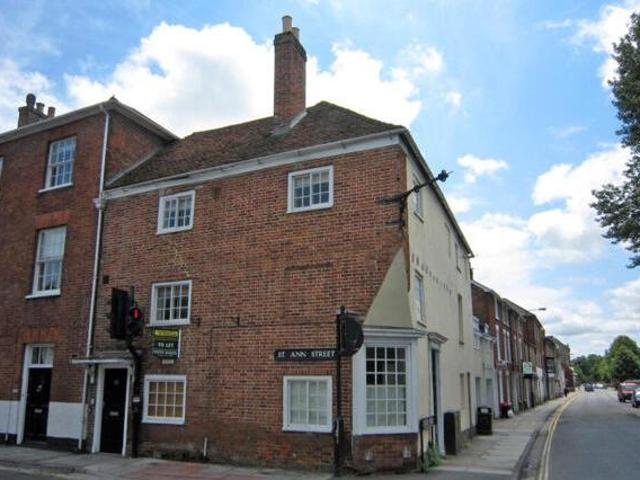 1 Bedroom Flat For Rent In Salisbury