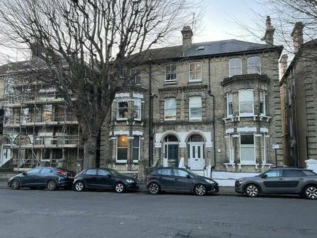 1 bedroom flat for rent in Salisbury Road BN3