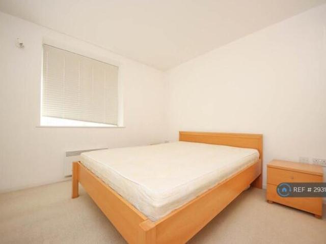 1 bedroom flat for rent in Seacon Tower, London, E14