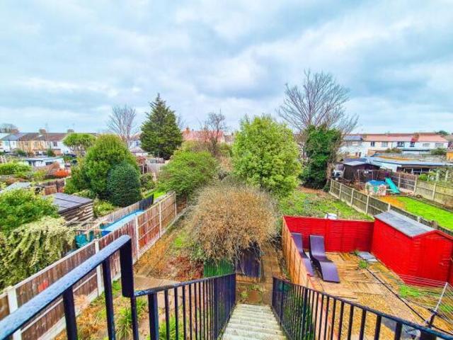1 bedroom flat for rent in Seaforth Avenue, Southend on Sea, Essex, SS2