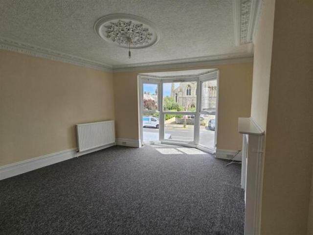 1 bedroom flat for rent in Seaside, Eastbourne, BN22