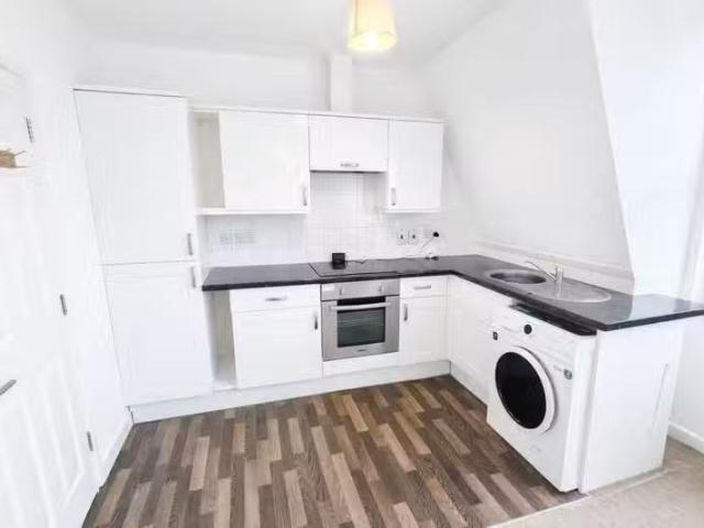 1 bedroom flat for rent in Seaside Road, Eastbourne, BN21 3PB.