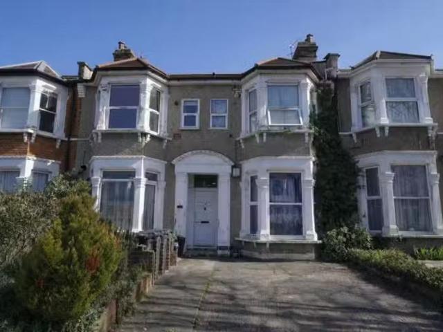 1 bedroom flat for rent in Selborne Road Ilford, IG1
