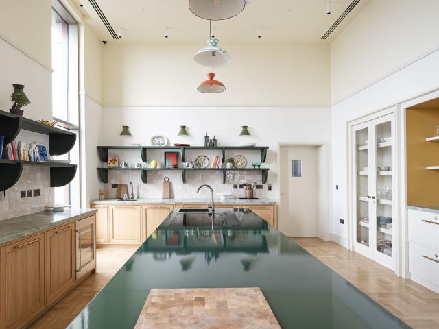 1 Bedroom Flat for Rent in Selbourne Walk | Foxtons