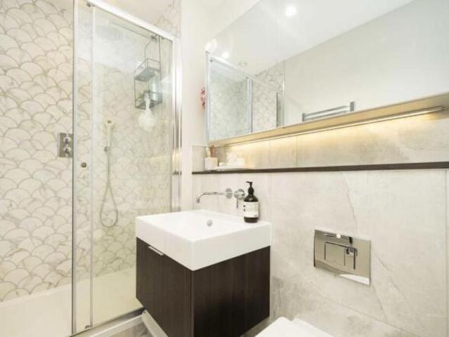1 bedroom flat for rent in Selsdon Way, Canary Wharf, E14