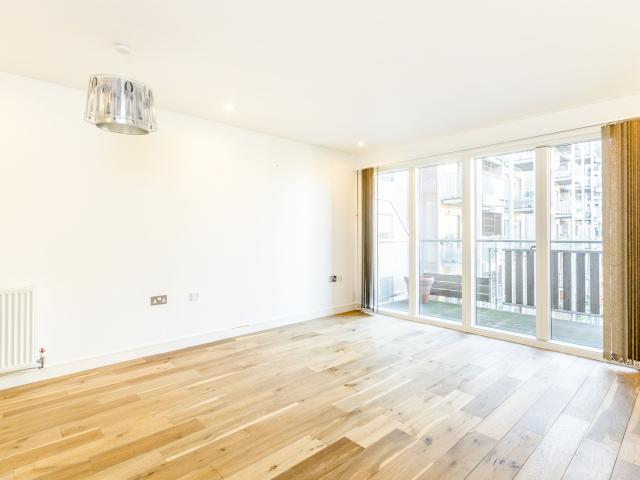 1 Bedroom Flat for Rent in Seren Park Gardens | Foxtons