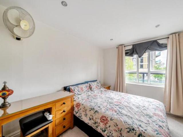 1 bedroom flat for rent in Seven Kings Way, Kingston Upon Thames, Surrey, KT2