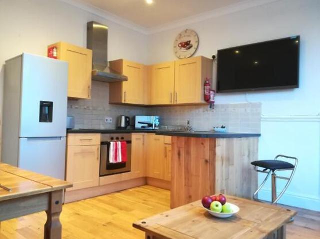 1 bedroom flat for rent in Sketty Road, Uplands, SA2