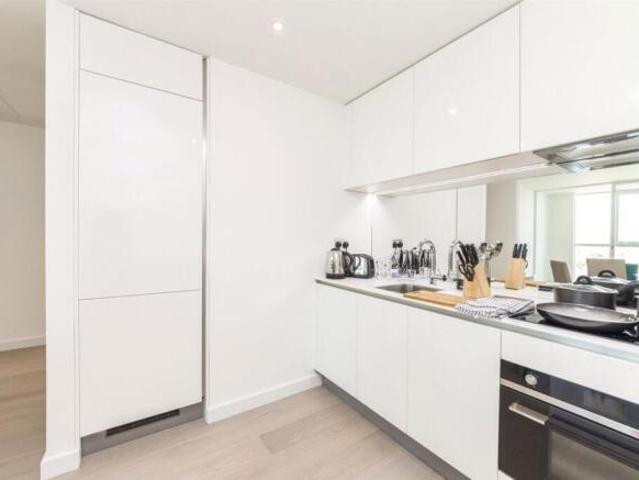 1 bedroom flat for rent in Sky Gardens, London, SW8