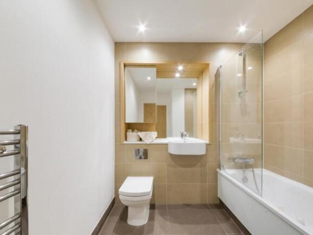 1 bedroom flat for rent in Sky View Tower, 12 High Street, Stratford, London, E15