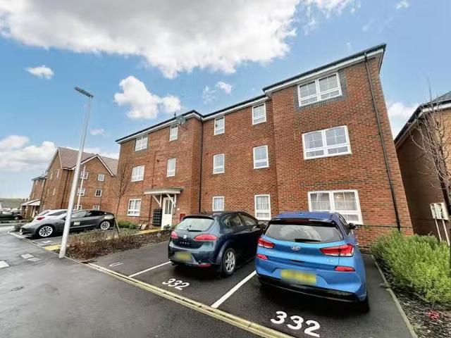 1 bedroom flat for rent in Skylark Avenue, Peacehaven, BN10 8G.