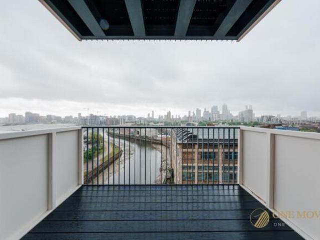 1 bedroom flat for rent in Skyline Apartments, Three Waters, London E3