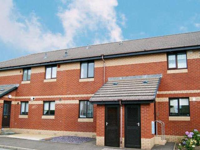1 bedroom flat for rent in Shawfarm Court Prestwick South Ayrshire KA9
