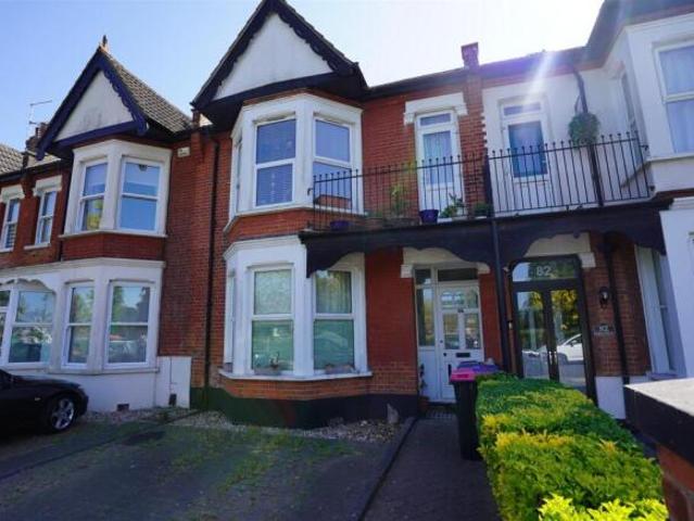 1 bedroom flat for rent in Shaftesbury Avenue, Southend On Sea, SS1