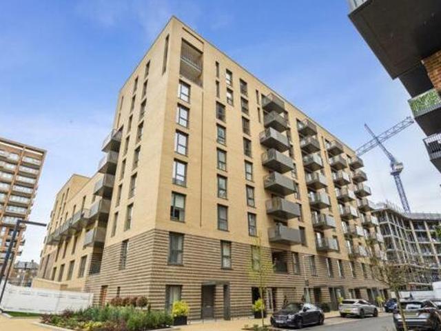1 Bedroom Flat For Rent In Shearwater Drive, London