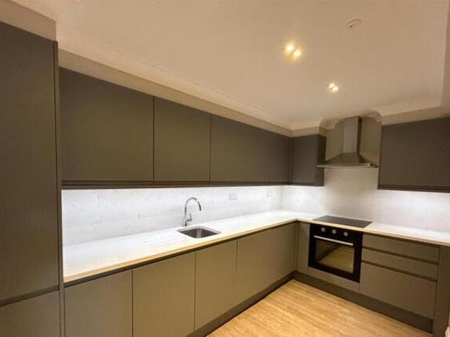 1 Bedroom Flat For Rent In Shepherds Bush Green