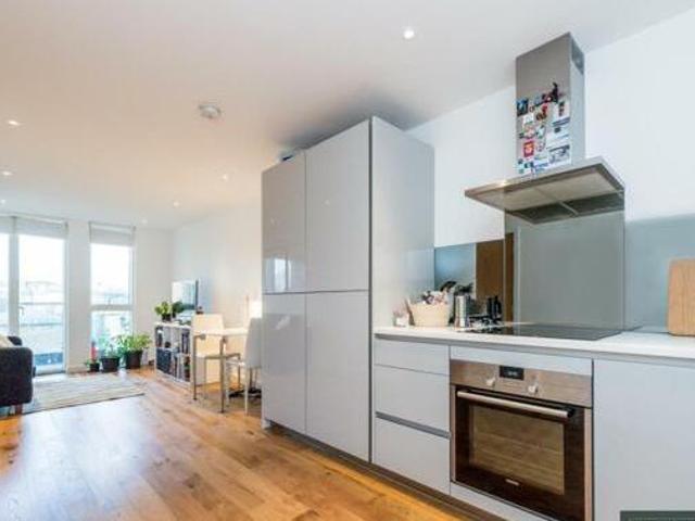 1 Bedroom Flat For Rent In Shepherds Bush, London