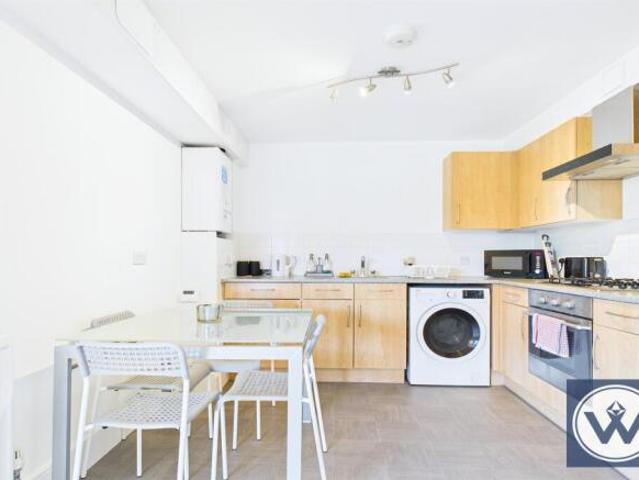 1 bedroom flat for rent in Sheringham Court, Hayes, UB3