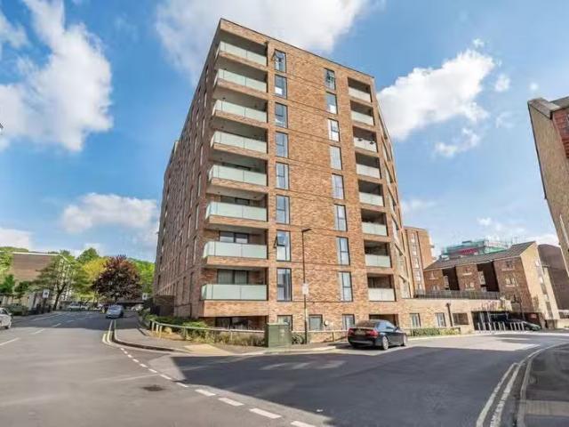 1 bedroom flat for rent in Sherwood Road, South Harrow, HARROW.