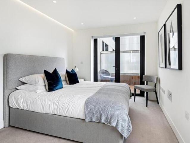1 bedroom flat for rent in Sherwood Street, Soho, London W1F
