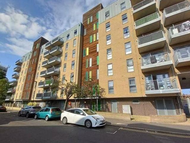 1 bedroom flat for rent in Shillingshaw Lodge Butchers Road E16 1PT E16