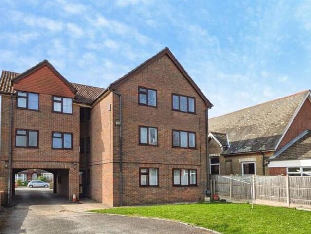 1 bedroom flat for rent in Shirley Road, Bentley Court, SO15