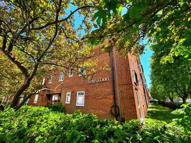 1 bedroom flat for rent in Shirley Road, Southampton, Hampshire, SO15