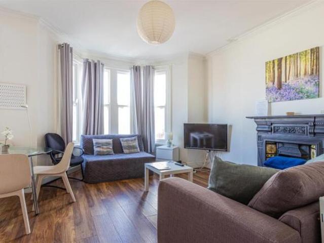 1 bedroom flat for rent in Shirley Road, Roath Park, CF23