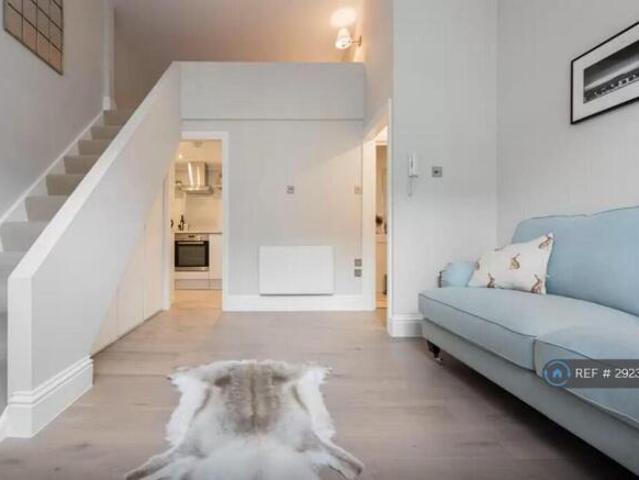 1 bedroom flat for rent in Sinclair Gardens, London, W14