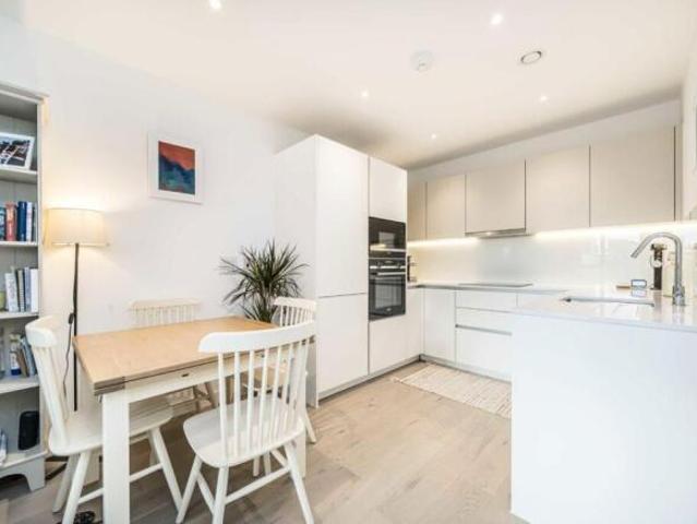 1 bedroom flat for rent in Singapore Road, Ealing, W13