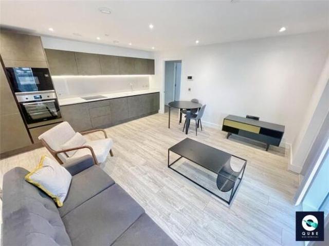 1 bedroom flat for rent in Silvercroft Street, Manchester, Greater Manchester, M15