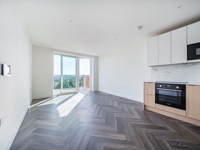 1 Bedroom Flat for Rent in Silkstream | Foxtons