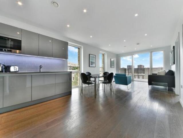 1 bedroom flat for rent in Sir John Apartments, 20 Heygate Street, Elephant & Castle, London, SE17