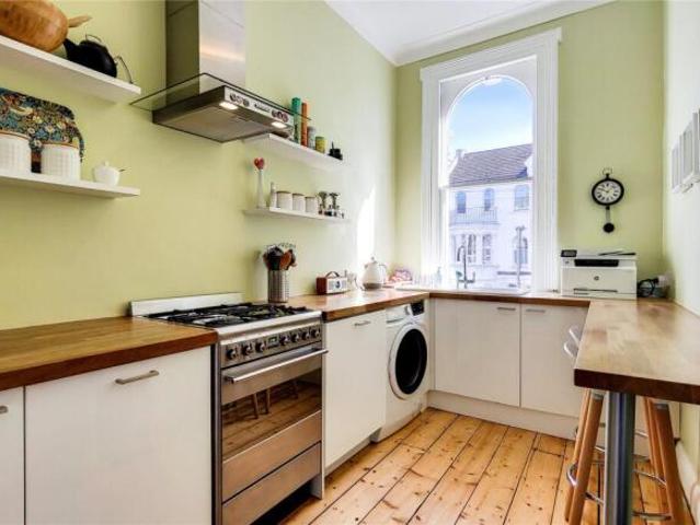 1 bedroom flat for rent in Sisters Avenue, Clapham Common, SW11