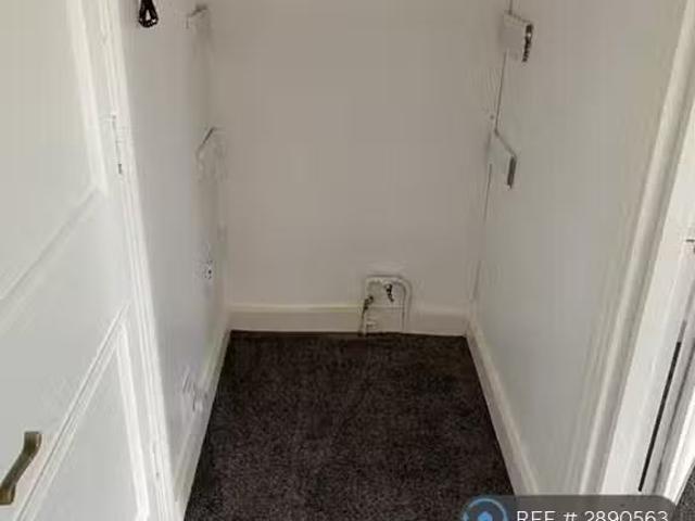 1 bedroom flat for rent in South Terrace, Littlehampton, BN17