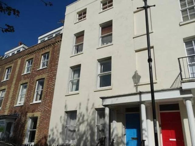 1 bedroom flat for rent in South Terrace Littlehampton West Sussex BN17