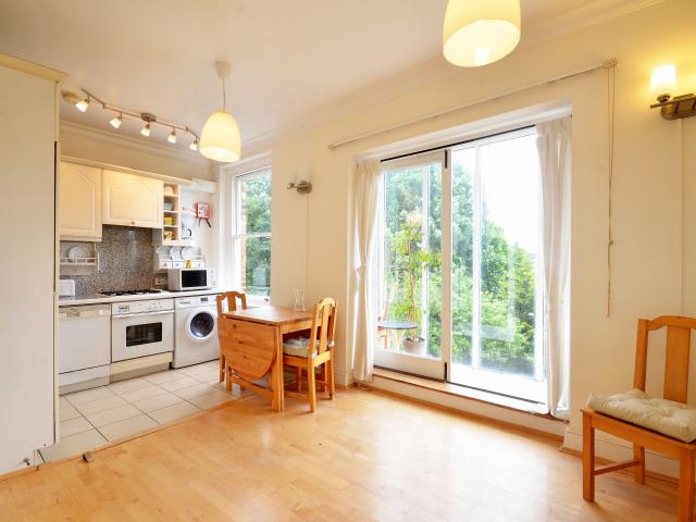 1 Bedroom Flat for Rent in South Hill Park | Foxtons