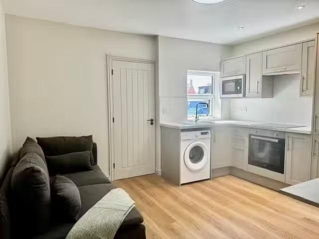 1 bedroom flat for rent in Southmead Road, Bristol, BS10