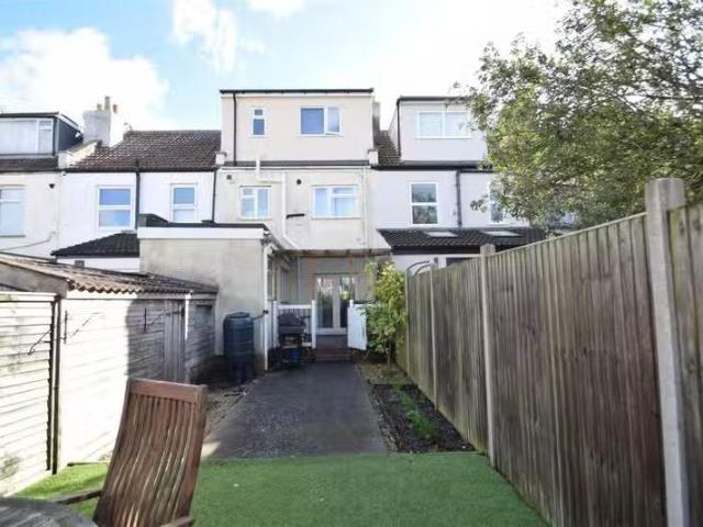 1 bedroom flat for rent in Southmead Road, Southmead, BS10