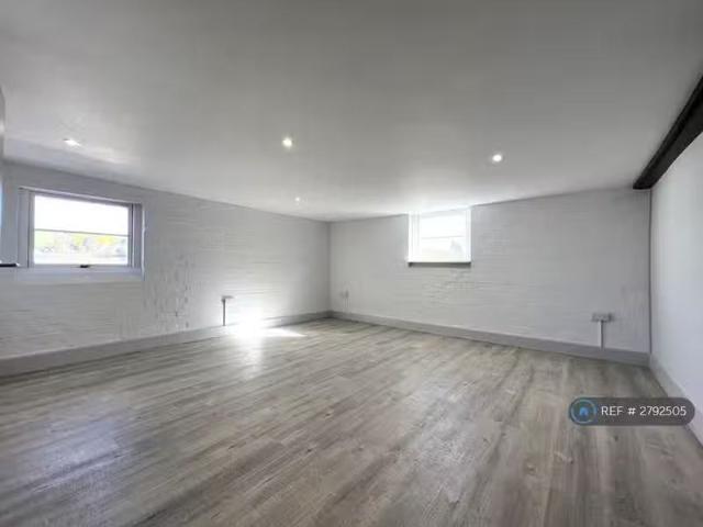 1 bedroom flat for rent in Southmill Road, Bishop's Stortford.