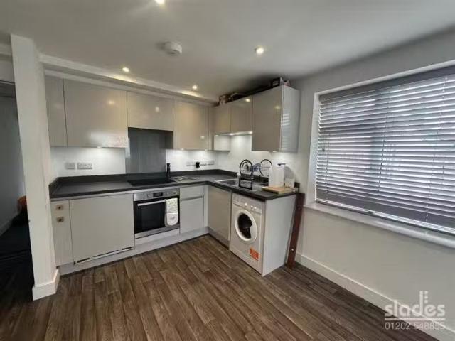 1 bedroom flat for rent in Southbourne Lane East, Southbourne.