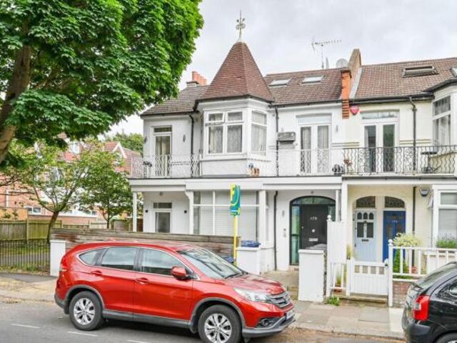 1 bedroom flat for rent in Southfield road, Chiswick, London, W4