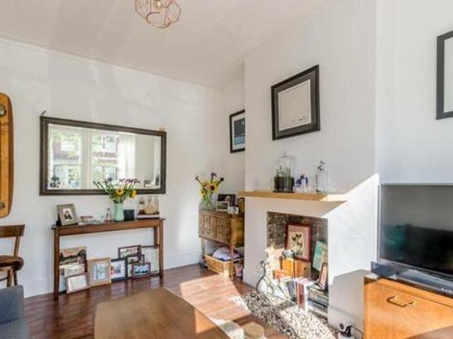 1 Bedroom Flat For Rent In Southfields, London