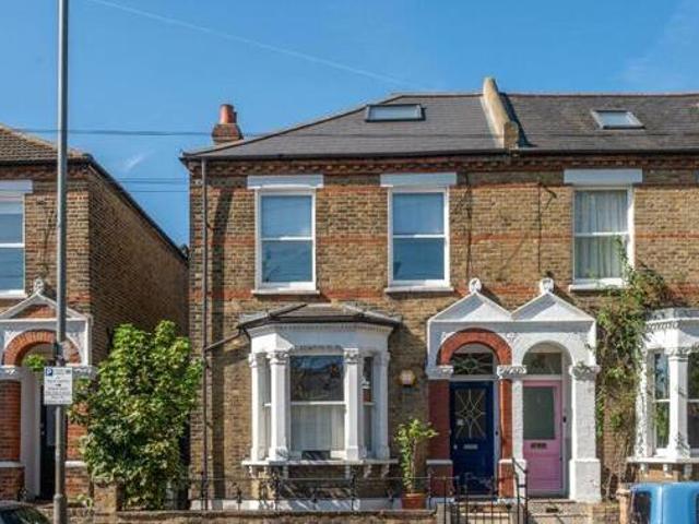 1 Bedroom Flat For Rent In Southfields, London